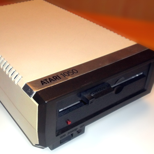 Neues Atari 3D Pojekt: Atari 1050 Disk Drive | des-OR-mad (by Oliver Rapp)